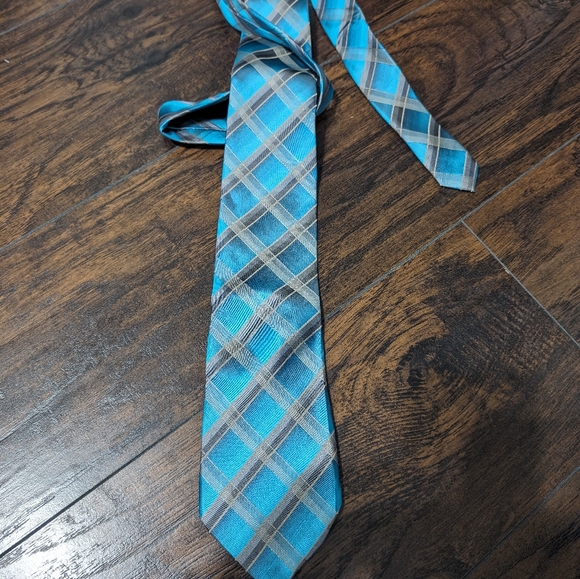 Van Heusen | Accessories | Mens Blue Checkered Tie Like New | Poshmark